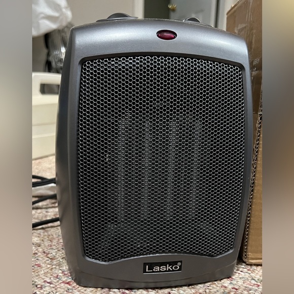Other | Lasko Ceramic Heater With Adjustable Thermostat Fan Low To High ...